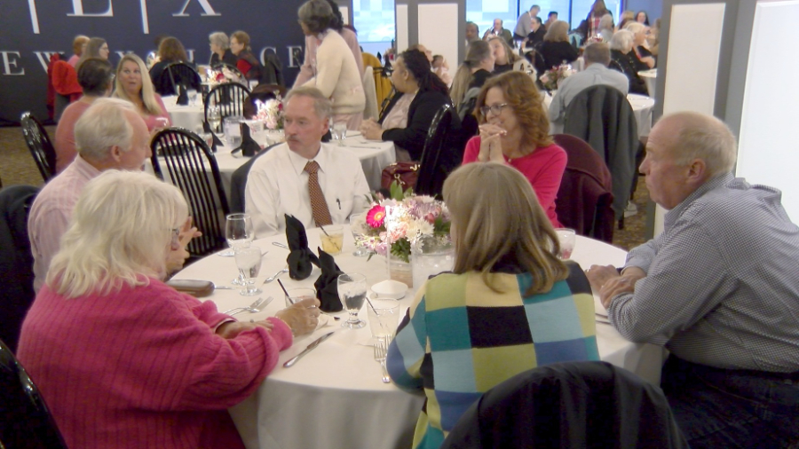 Third annual Pat Kracker Breast Cancer Fund dinner celebrates survivors ...